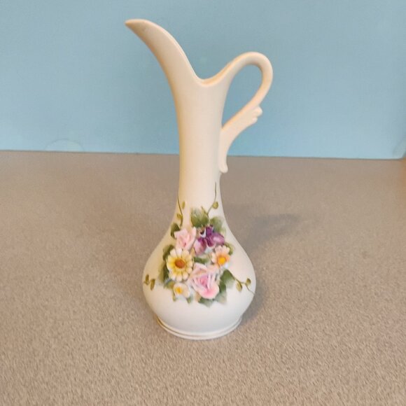 Lefton | Accents | Lefton Vintage Hand Painted Bisque Bud Vase | Poshmark